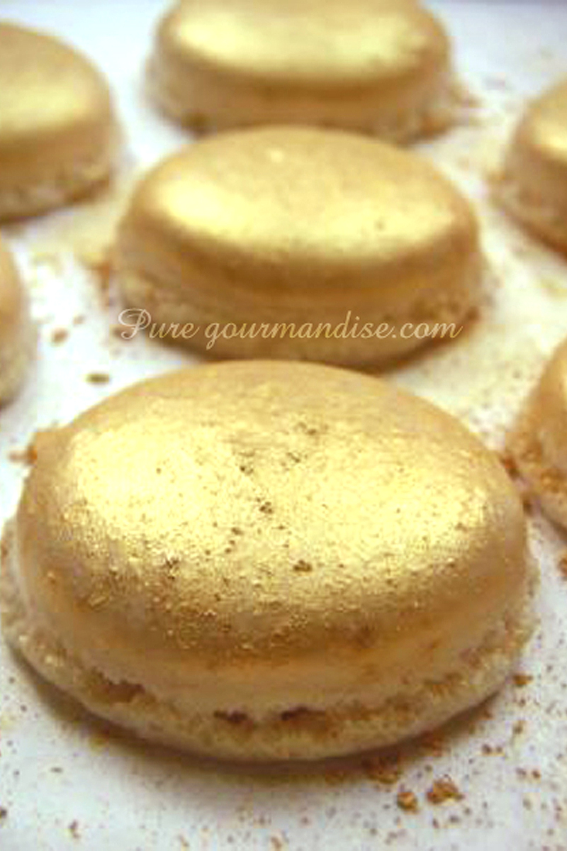 Mes macarons dorés au champagne - Pure Gourmandise